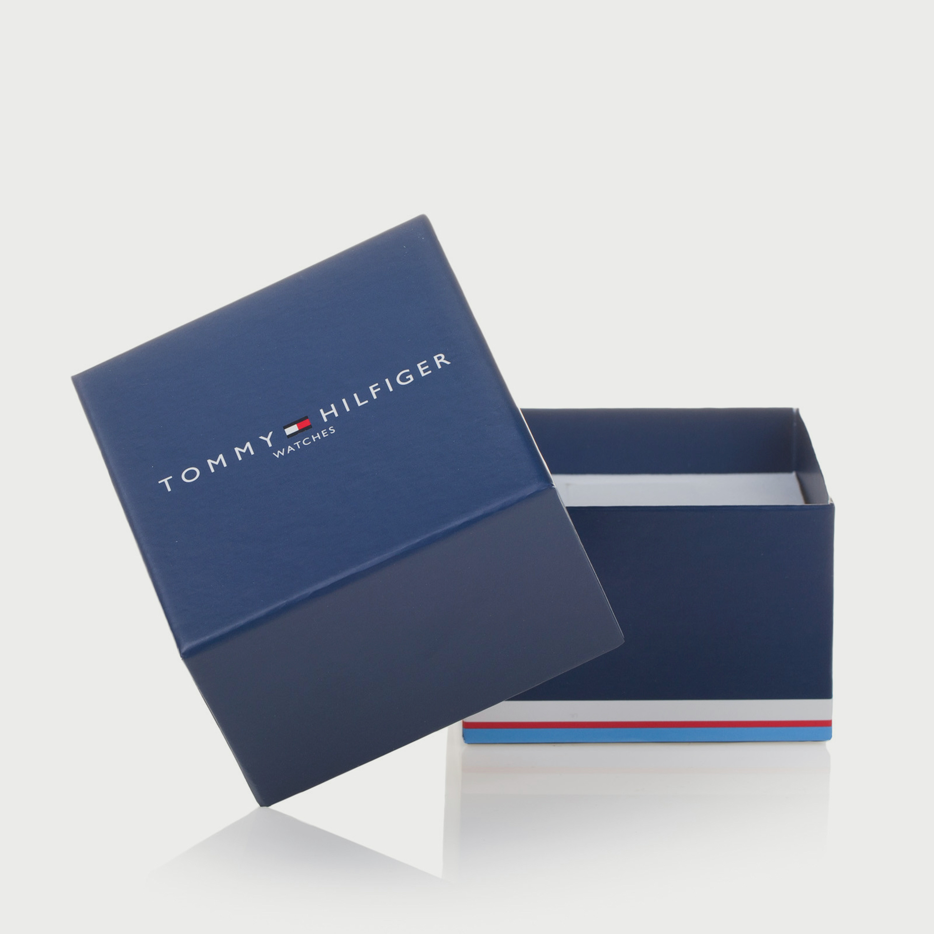 Buy Men s Tommy Hilfiger Men s 40.5 MM Brown Analog Leather Strap Watch 1791584 Online Centrepoint Qatar
