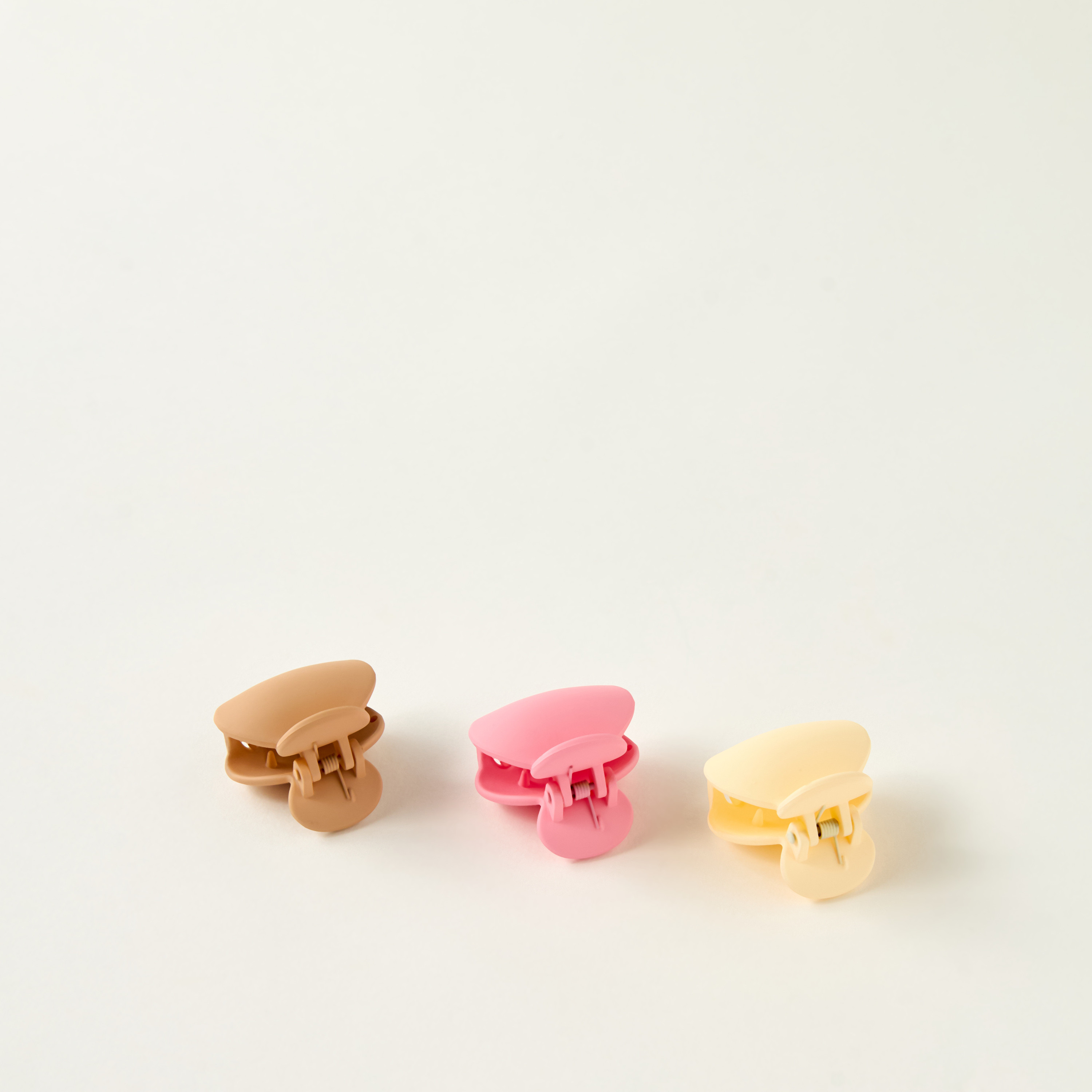 Buy Solid Half Moon Hair Clamp - Set of 3 Online | Centrepoint UAE