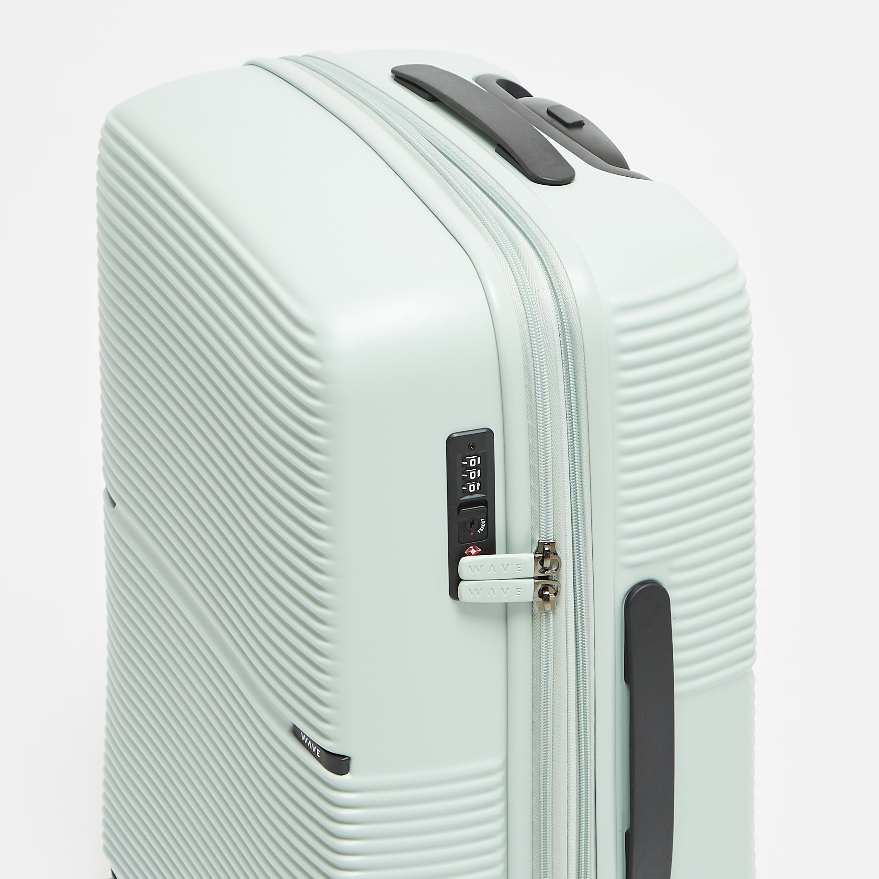 Shop Duchini Textured Hardcase Luggage Trolley Bag with Retractable ...
