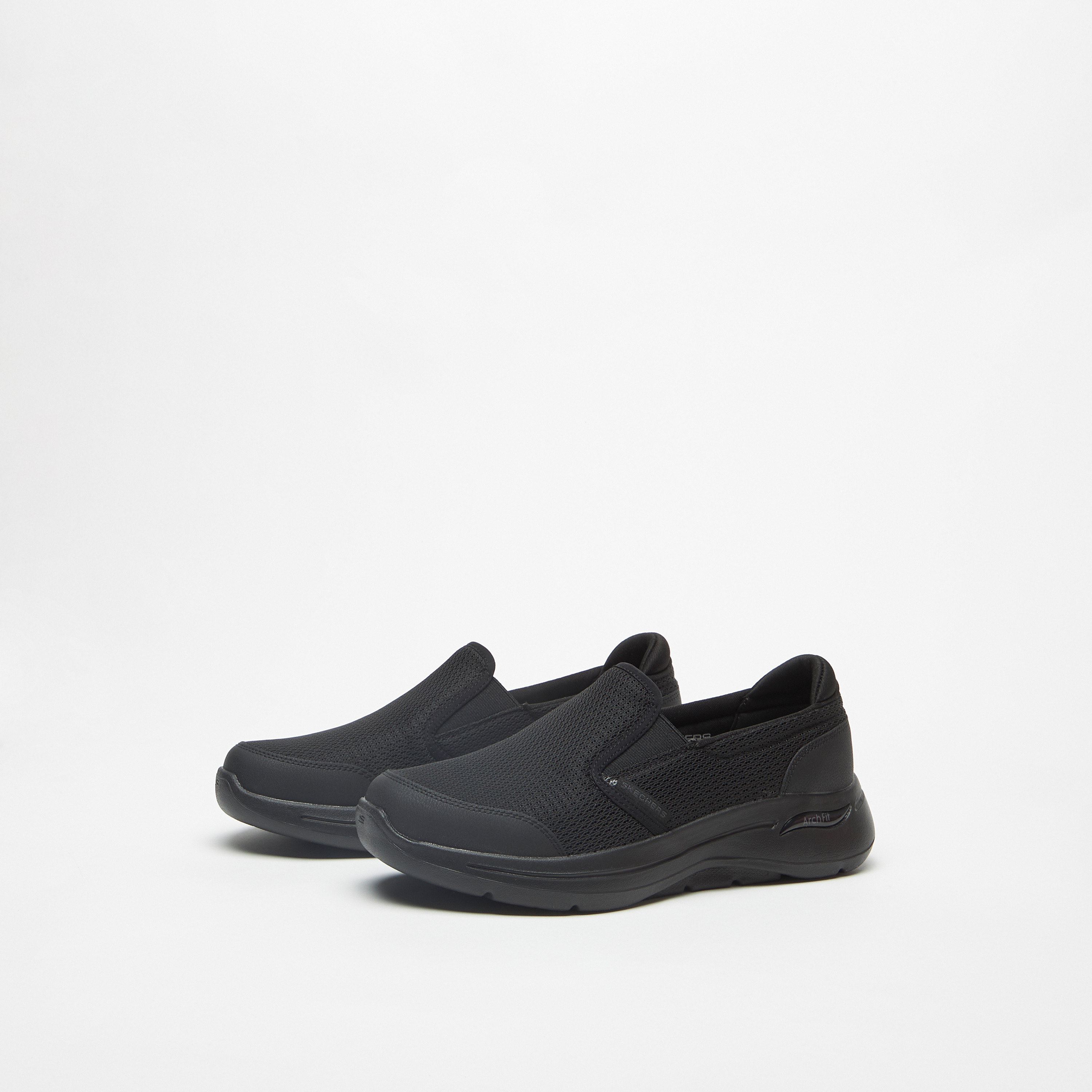 Shop Skechers Men's Arch Fit Slip-On Shoes - 216264-BBK Online | Splash UAE