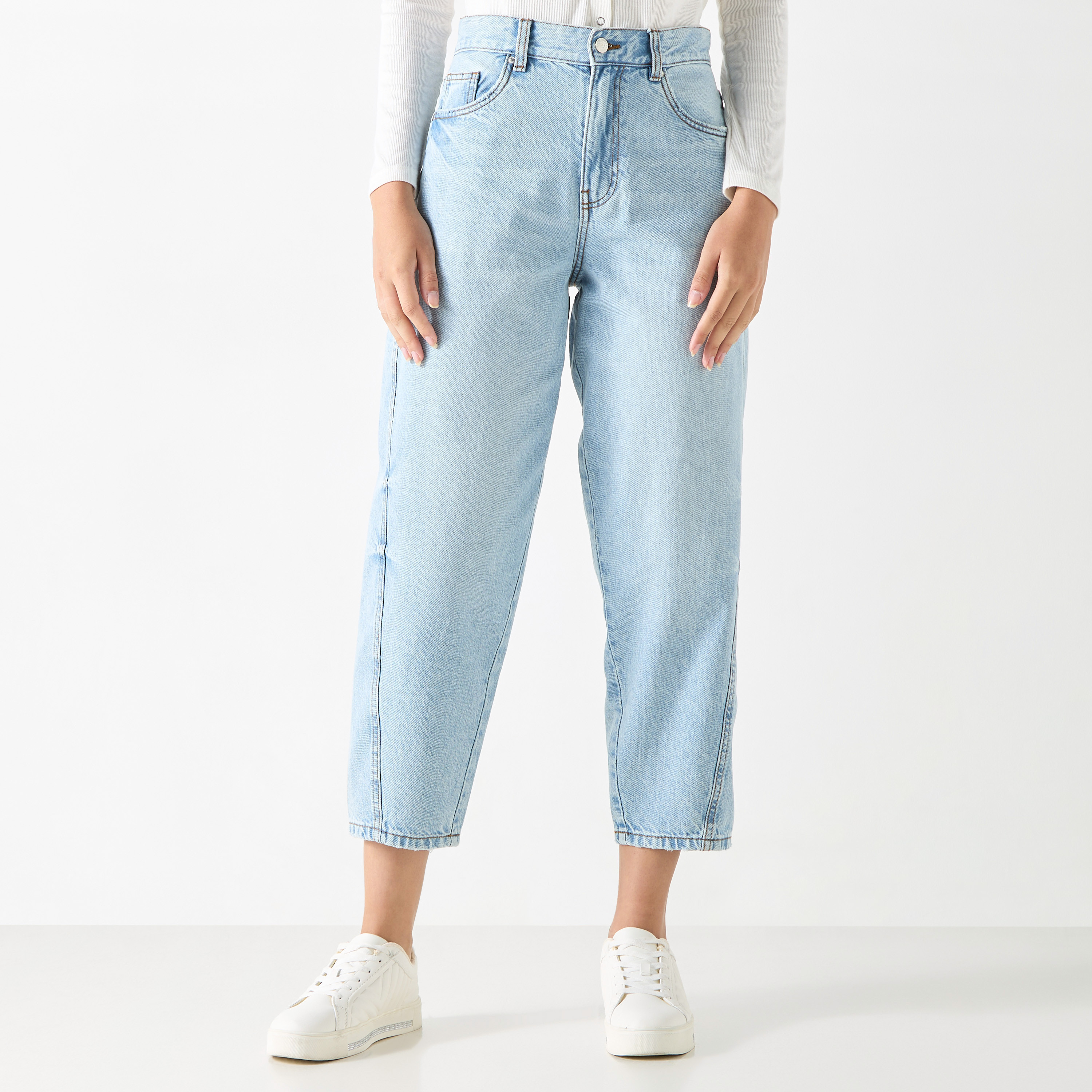 Shop High Rise Relaxed Fit Barrage Jeans Online | Splash UAE
