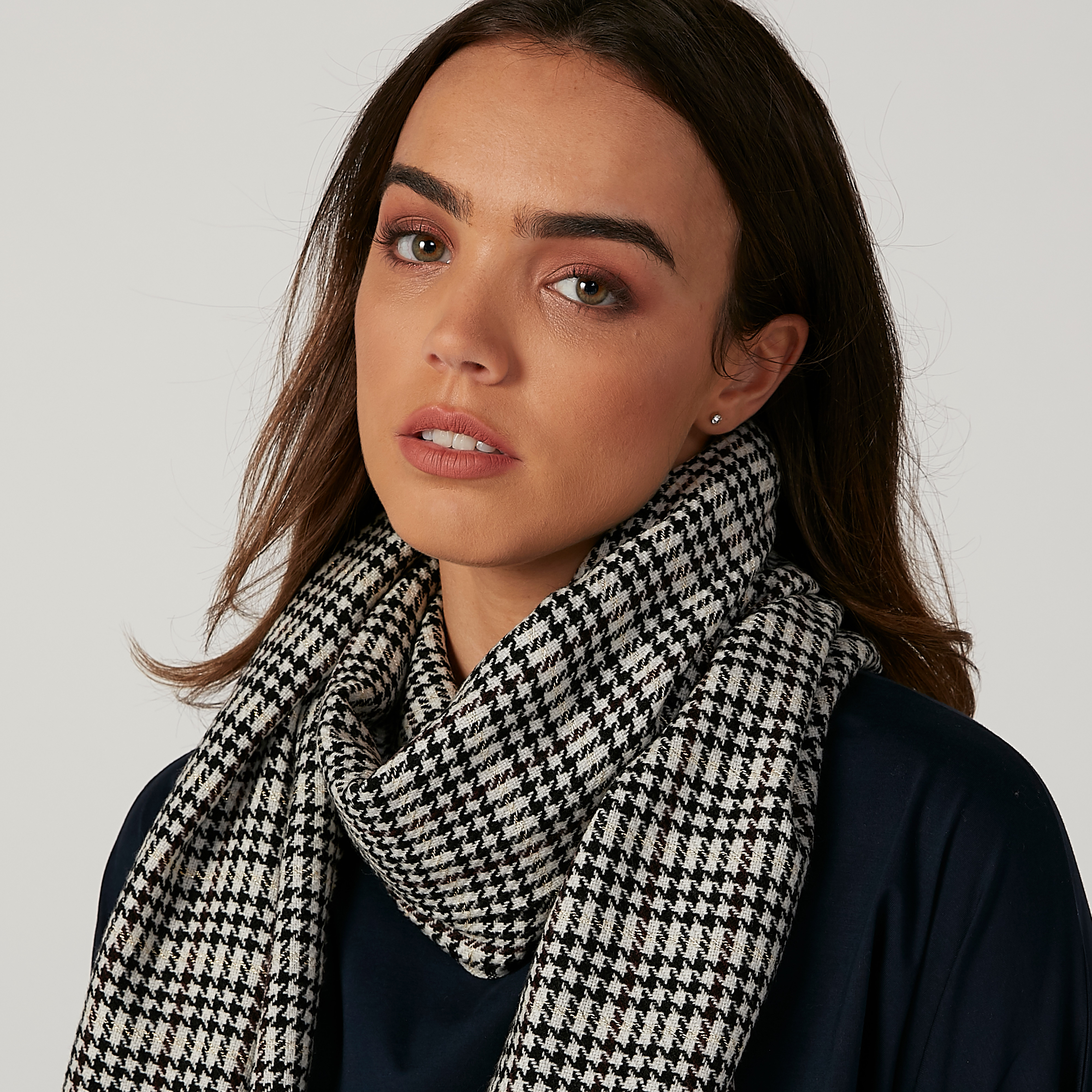 Buy Chequered Scarf with Fringes Online | Centrepoint Kuwait
