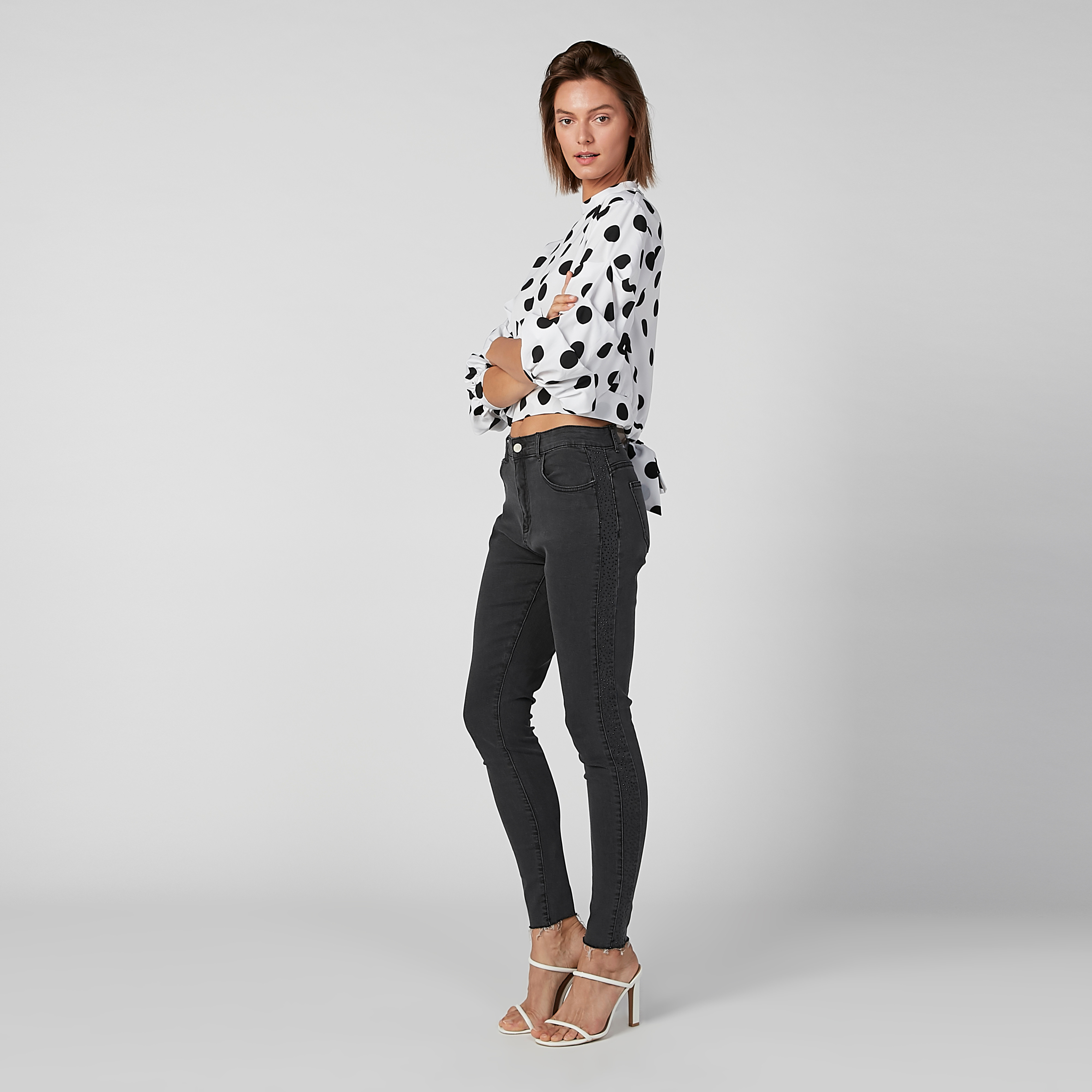 Shop 2Xtremz Mid-Rise 5-Pocket Full Length Denim Jeans with Frayed Hems ...